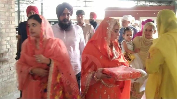 Narinder Kaur Bharaj:विवाह बंधन में बंधीं आप विधायक नरिंदर भराज, संग-संग दिखीं सीएम मान की पत्नी ...