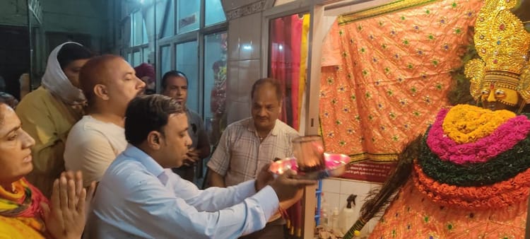 Cheer Resonating In The Streets Of Khatu..... But The Shy Lovers Danced ...