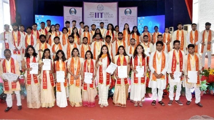 Iit Bhu 12th Convocation Of Three New Medals Were Given To Meritorious ...