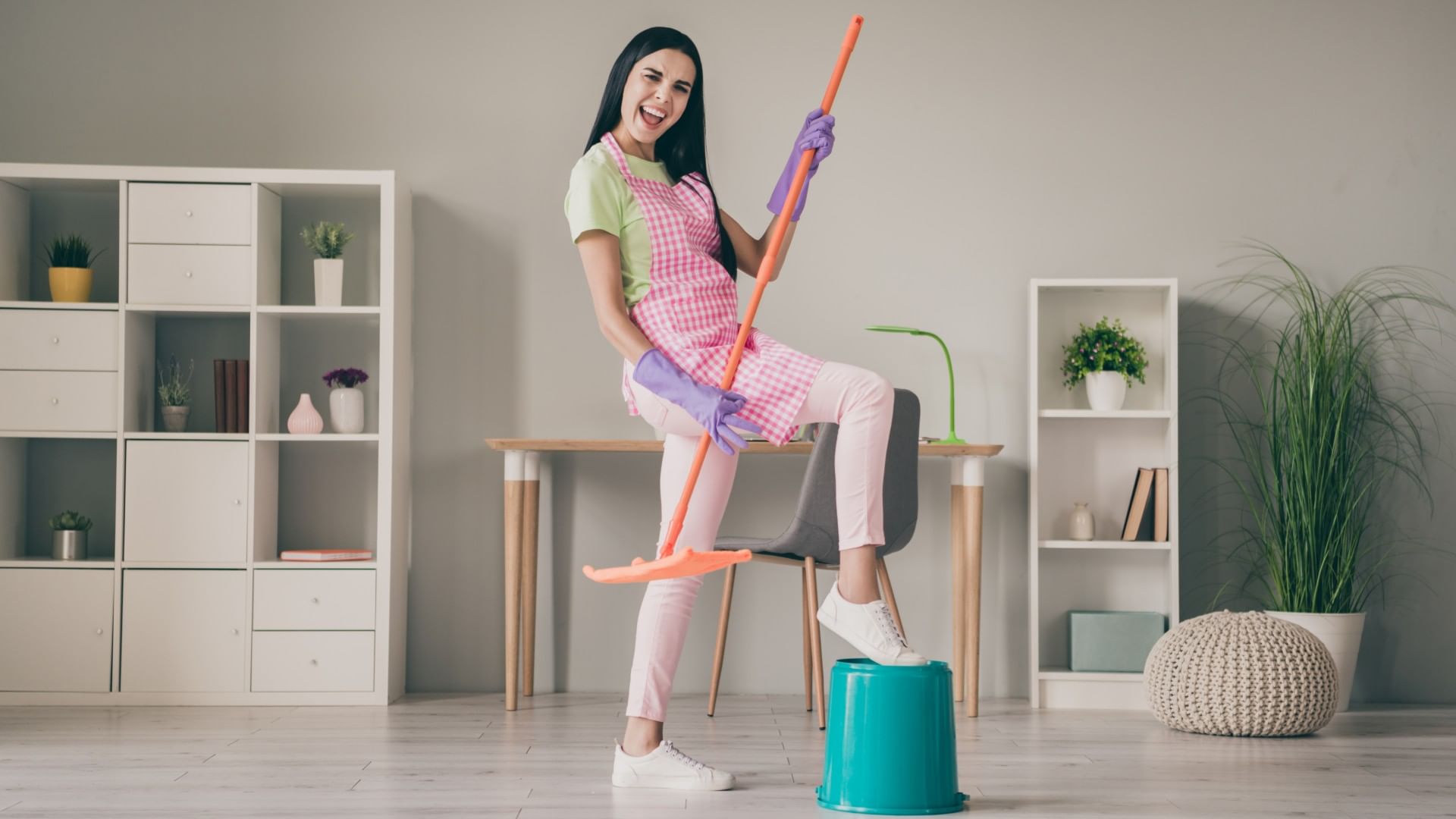 Choti Diwali 2022 Cleaning Tips Know How To Clean Your House On Narak Chaturdashi 2022 - Amar ...