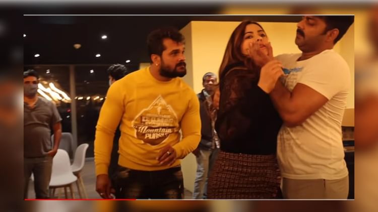 Bhojpuri Actor And Singer Pawan Singh Try To Kiss Sahar Afsha In Front Khesari Lal Dance Video ...