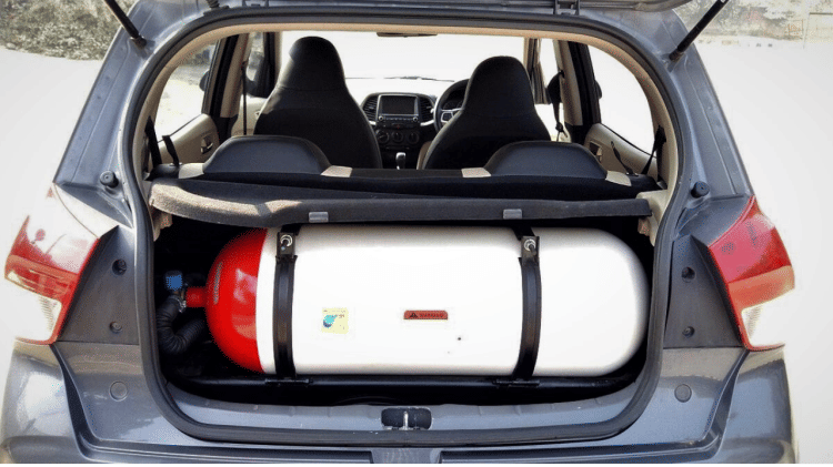 Cng Car Fire:गर्मियों में सीएनजी कारों को होता है ज्यादा खतरा, ध्यान ...