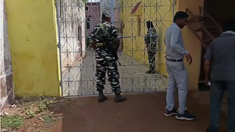 Chhattisgarh Ed Raid; Reached Raigarh Collector Ranu Sahu Mother House In Gariaband - Amar Ujala ...