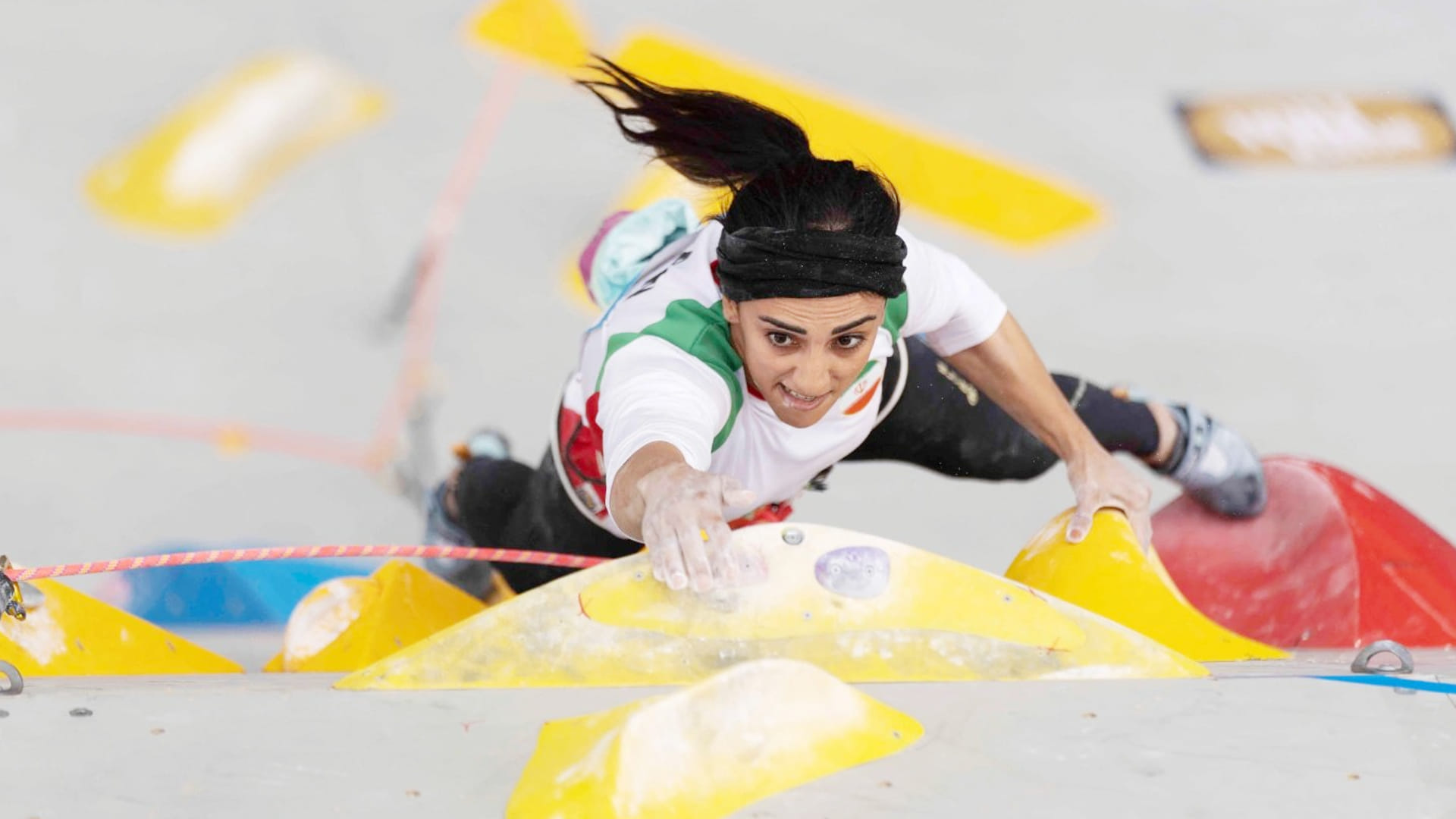 Iran: Elnaz Rekabi Played Without Wearing Hijab; Now She May Be ...