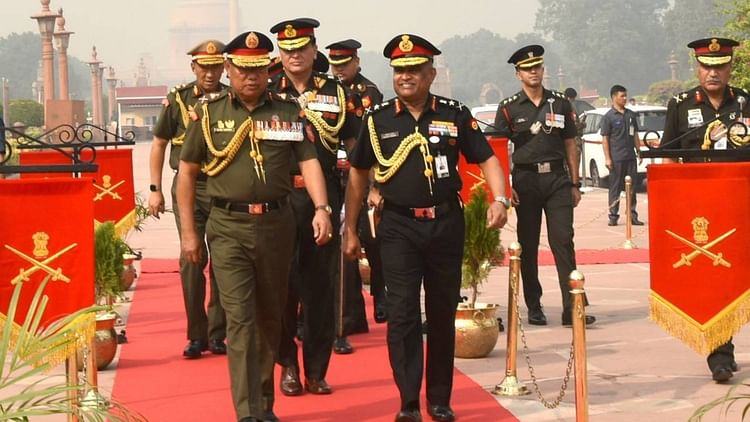 Army Chief Gen Pande Holds Talks With Bhutanese Commander - Amar Ujala ... Army Chief Gen Pande Holds Talks With Bhutanese Commander - Amar Ujala ...