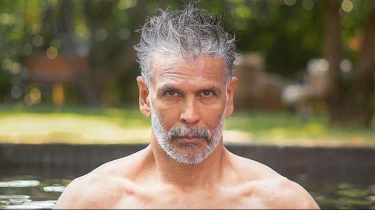 Milind Soman Trolled:बर्तन धोने के लिक्विड का विज्ञापन करना मिलिंद सोमन ...