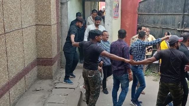 Bhojpuri Star Pawan Singh Divorce Case With Second Wife Ballia Court ...