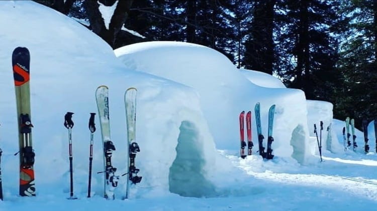 Snowfall Places:बर्फ के घर में रहने का उठाना है लुत्फ तो इस जगह का करें ...