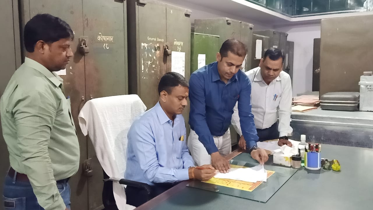 Ias S Rajalingam Takes Over As 58th Dm Of Varanasi Counts His Priority ...