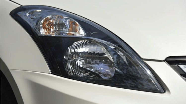 Car Headlight:कार में कितनी तरह की होती हैं हेडलाइट्स, जानें कौन सी ...