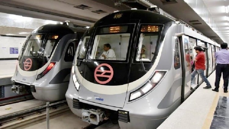 खुशखबर: रेड लाइन पर आठ-कोच की मेट्रो सेवा शुरू, इतने अतिरिक्त यात्री कर ...