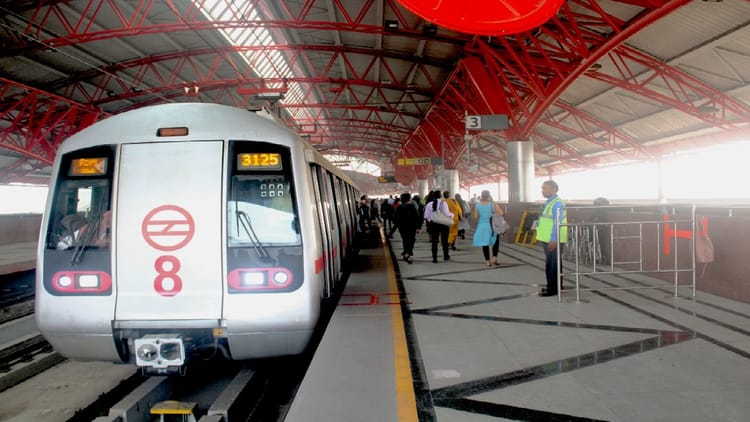 Adding Two Coaches On Red Line Of Delhi Metro 500 Additional Passengers ...