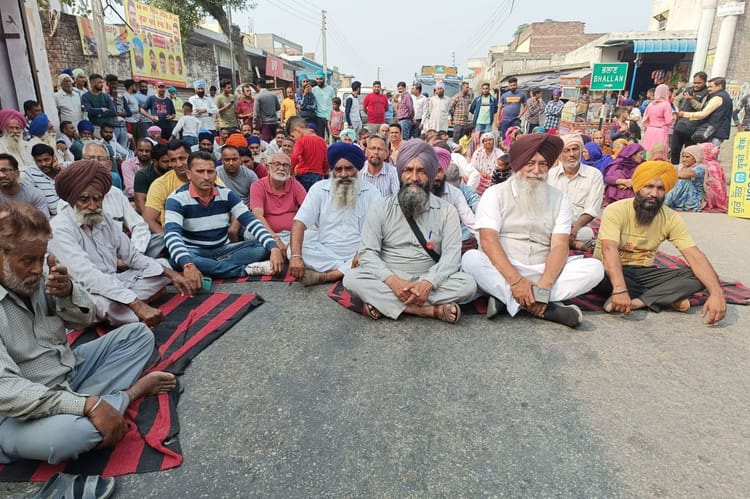 Nangal-bhalan Main Road Blocked On Protest Against Mining - Una News ...
