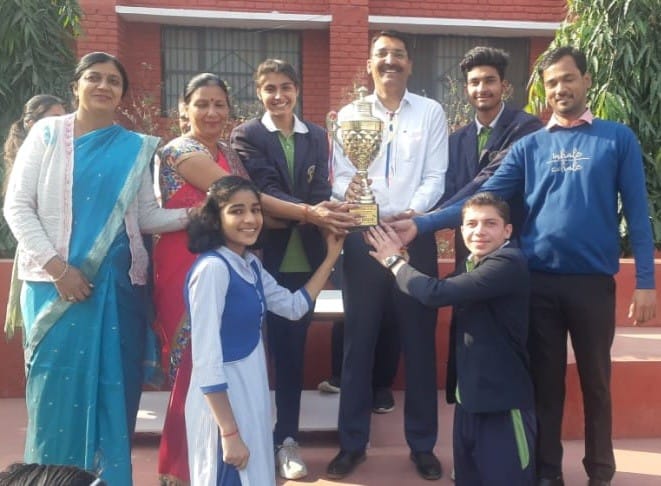 रस्साकसी में विवेकानंद और टैगोर हाउस प्रथम - Vivekananda And Tagore ...