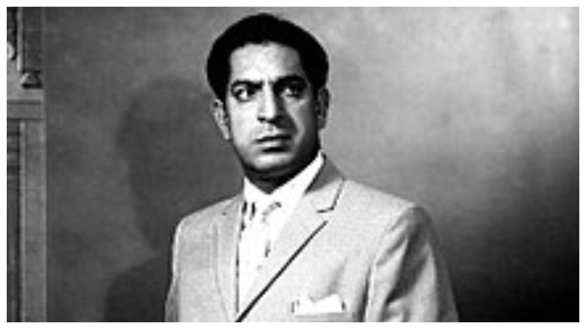 Monday Flashback:इस फिल्म निर्देशक को काटने के बाद हो गई थी सांप की मौत ...