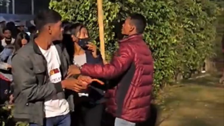 Uproar In Rapper King Alias Arpan Kumar Live Show In Raipur - Amar ...