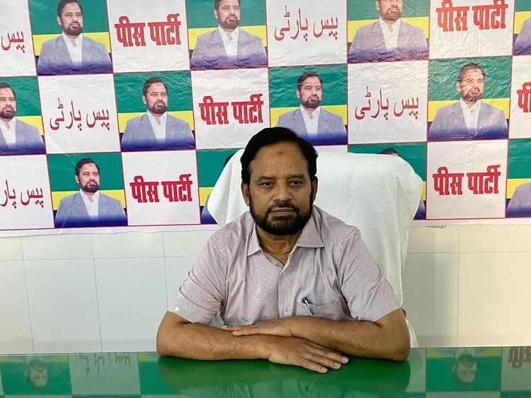 Five Acquitted Including Dr Ayub In Controversial Poster Case - Sant ...