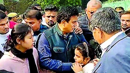 सपा विधायक प्रकरण:फर्जी आधार कार्ड बरामद नहीं कर सकी पुलिस, इरफान ...