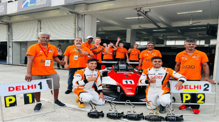 Car Racing:आगरा के शाहान अली ने बढ़ाई दिल्ली की शान, इंडियन रेसिंग लीग ...