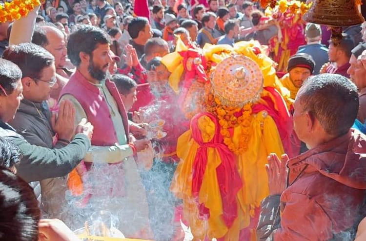 Chamoli:अनसूया गेट पर हुआ देव डोलियों का मिलन, भावुक हुए भक्त, 400 ...