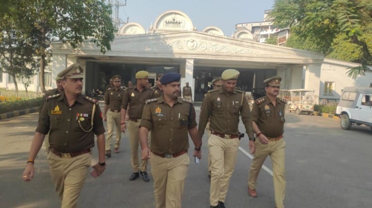 Lucknow News: Police Of Many Police Stations Reached Sahara City To ...