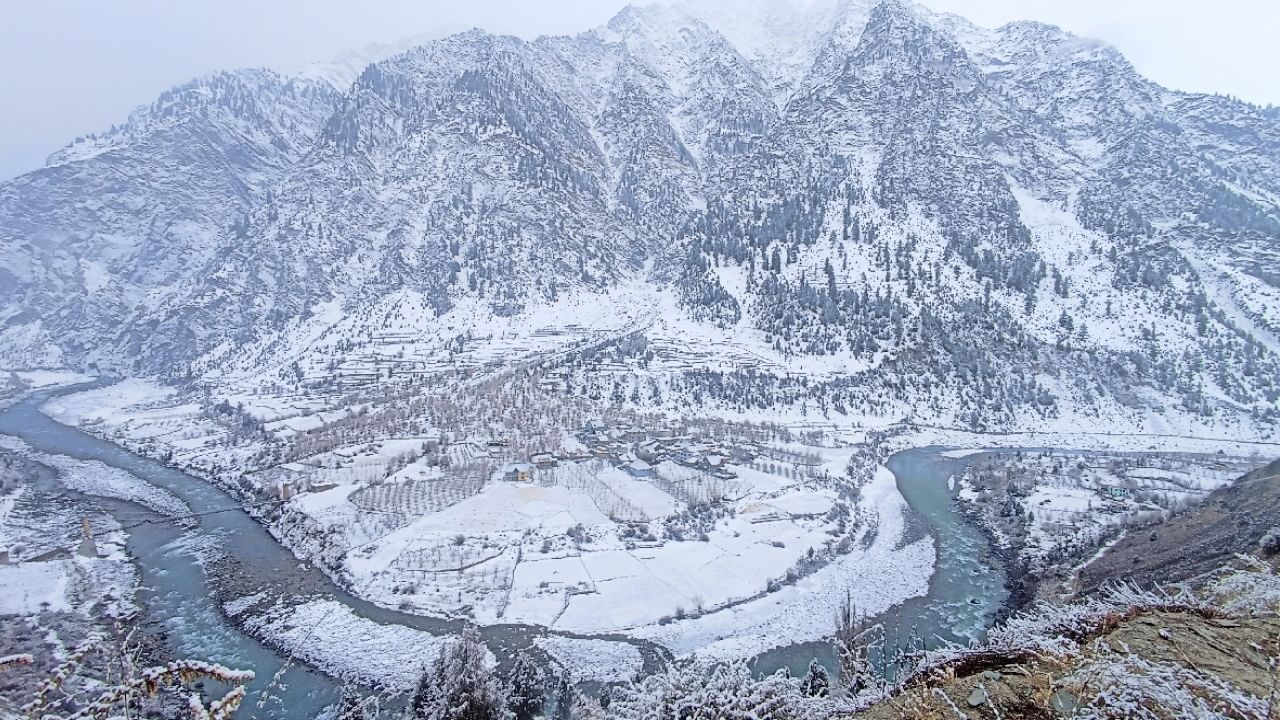 Himachal Weather Update, Fresh Snowfall In Peaks Including Rohtang, Pangi, Tourists Enjoy ...