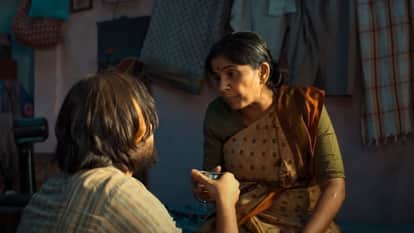 Taaza Khabar Review In Hindi By Pankaj Shukla Disney+ Hotstar Bhuvam ...