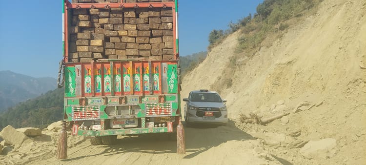 Dm's Vehicle Along With Two Ambulances Stuck On The Highway ...