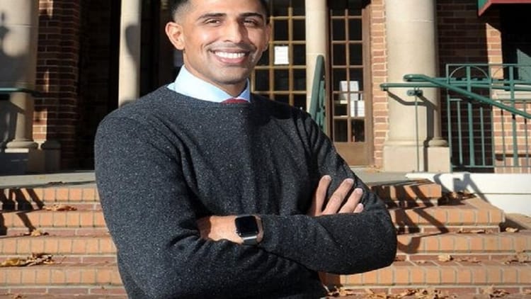 Mikey Hothi Becomes First Sikh City Mayor In California - Amar Ujala ...