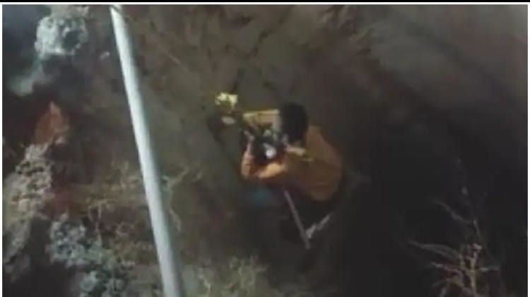 Brother Jumps Into 150 Feet Deep Well To Save Sister In Sikar - Amar ...