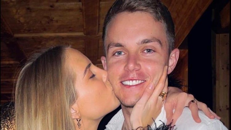 Ipl के सबसे महंगे खिलाड़ी की गर्लफ्रेंड को जानें