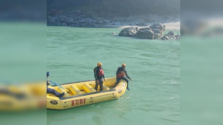 Rishikesh:नीम बीच के पास गंगा में डूबे मेरठ के यूट्यूबर का शव बरामद ...