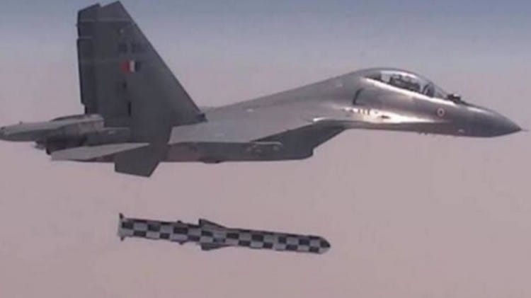 Iaf Successfully Test-fired Extended Range Version Of Brahmos Air ...