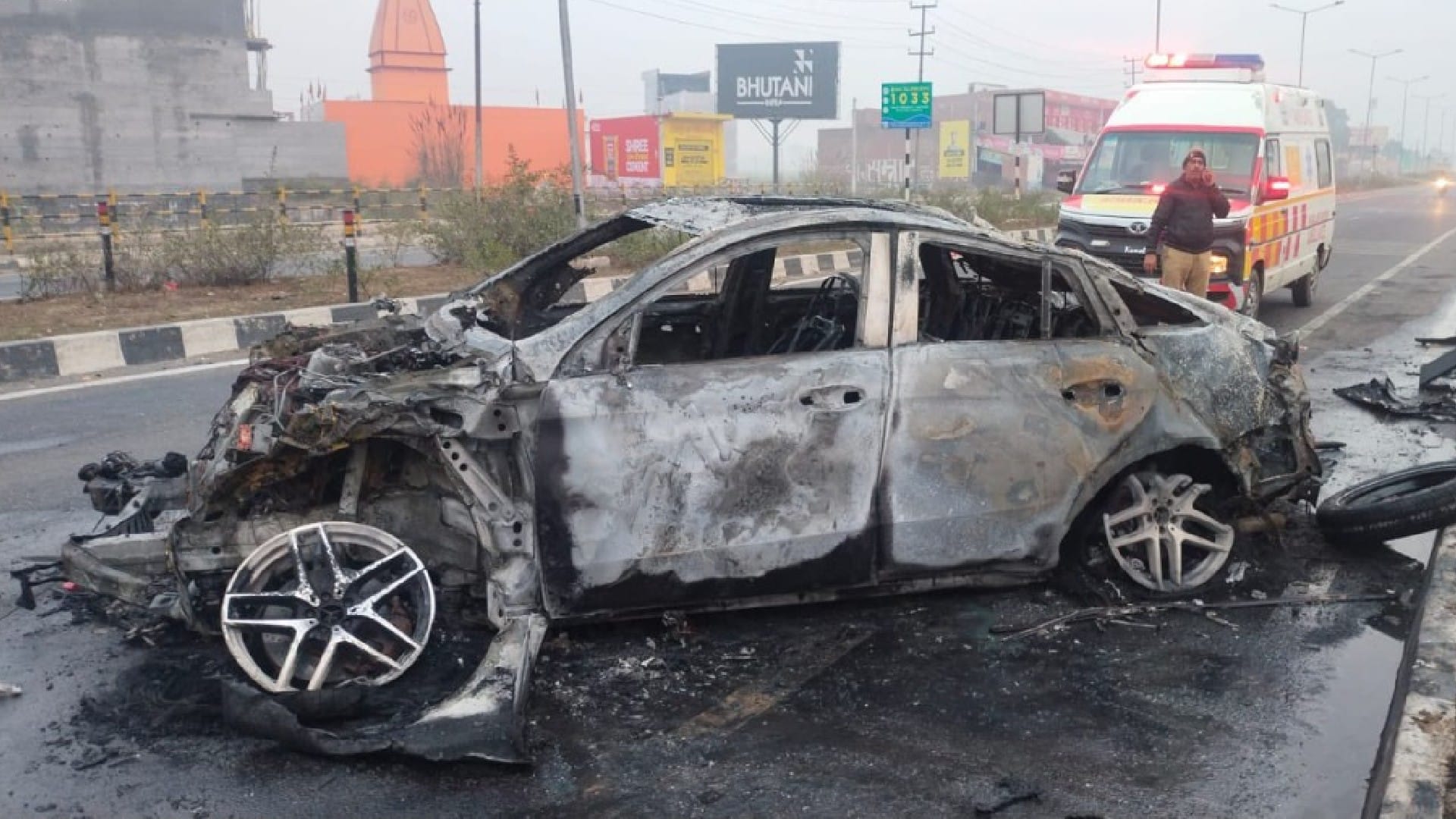 Rishabh Pant Accident:डिवाइडर से टकराकर हवा में लहराकर 100 मीटर दूर ...