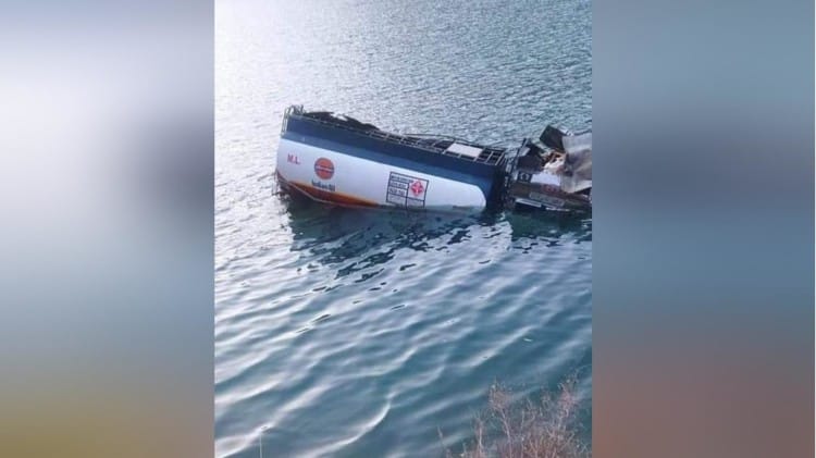 Two Killed Indian Oil Tanker Fall In Pandoh Dam In Mandi Himachal ...