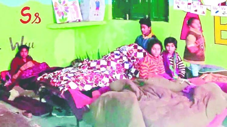 Joshimath:ऐसे गुजर रहीं पीड़ितों की सर्द रातें, बेघर हुए तो छलका दर्द ...