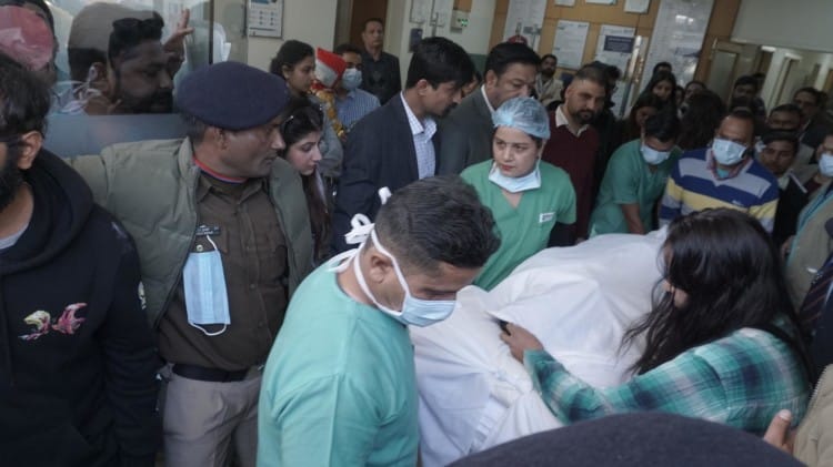 Rishabh Pant Accident Rishabh Underwent Three Surgeries In Doon Given ...