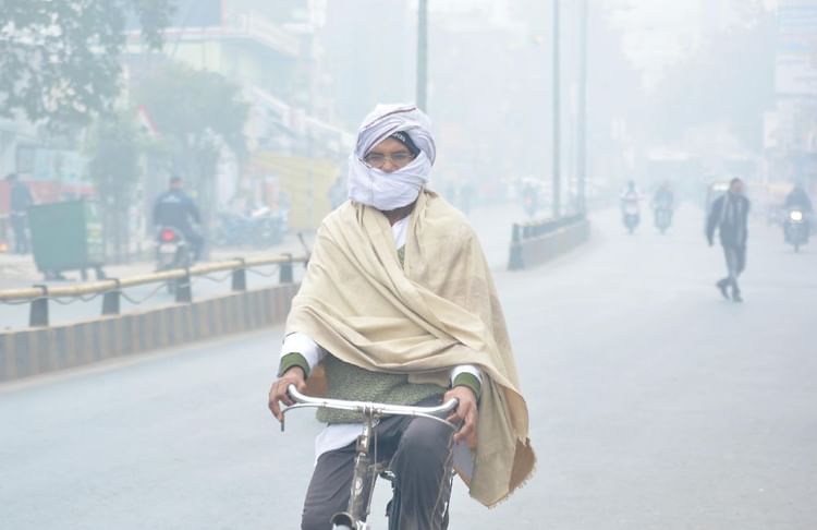 Weather News: Minimum Temperature Reaches 5 Degree Celsius In Varanasi ...