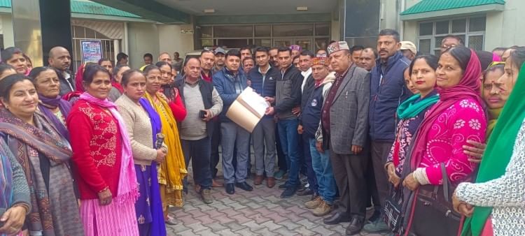 Kangra News:मनरेगा ऑनलाइन हाजरी सिस्टम में समस्याएं ही समस्याएं, मांगा ...