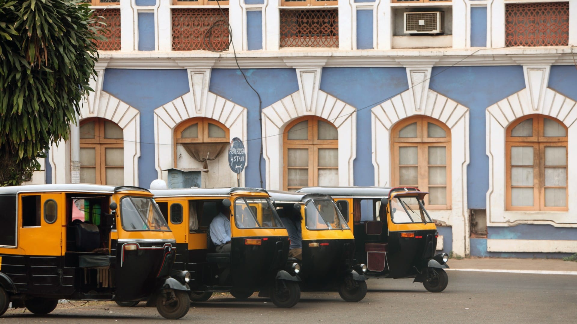 Goa Taxi Rate:गोवा के पर्यटन उद्योग की छवि बिगाड़ रहे हैं टैक्सियों के ...