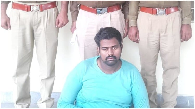 Interstate Gang Stealing By Pouring Itching Powder On People Nagaur ...