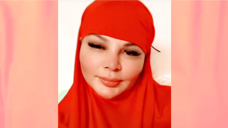 Rakhi Sawant Shares Video Of Wearing Bhagwa Hijab Adopted Islam Became Fatima After Marriage ...
