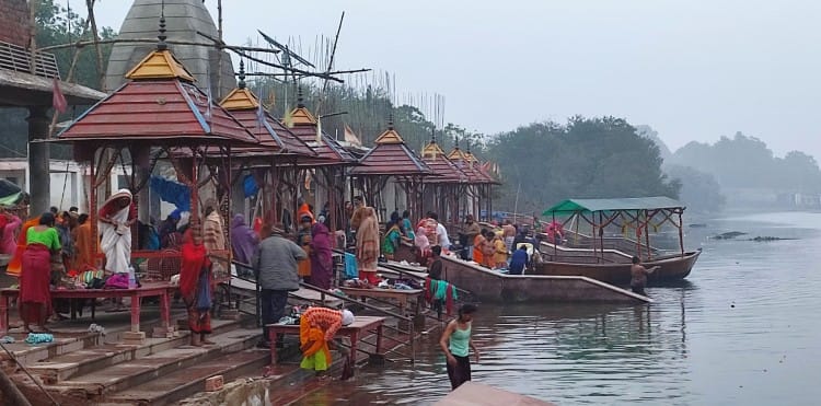 After Bathing In Chakratirtha, Visited The Monasteries And Temples ...