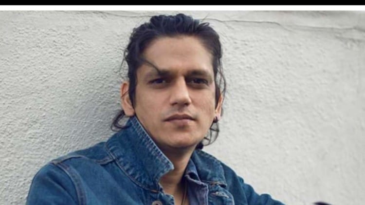 Lust Stories 2 Actor Vijay Varma Did Paparazzi Mimicry Who Eating Gutka ...
