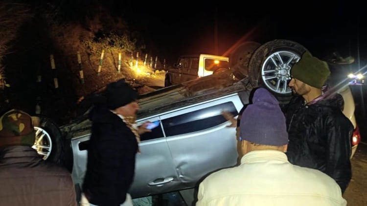 Katra: Car Of Devotees Returning To Punjab After Visiting Maa Vaishno ...