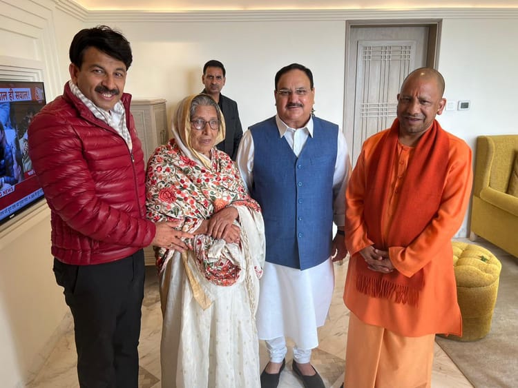 Manoj Tiwari's Mother Met Jp Nadda And Cm, Blessed Pm To Become Pm For ...