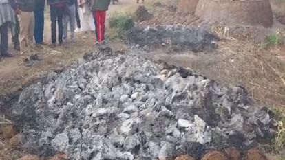 The Dead Body Was Burnt In Bitoda After Killing In Titro Of Saharanpur ...