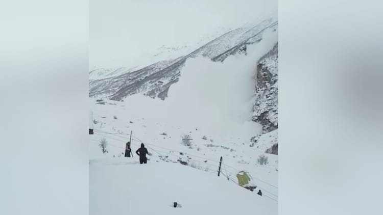 Himachal Weather Update Avalanche In Pangi Chamba Snowfall In Rohtang ...