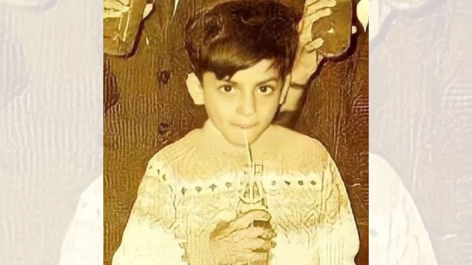 Pathaan Movie Actor Shah Rukh Khan Childhood Photo Goes Viral Know ...