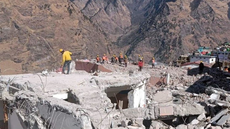 Joshimath Crisis:जोशीमठ भू-धंसाव का असर! बॉर्डर पर सड़कों के निर्माण के ...
